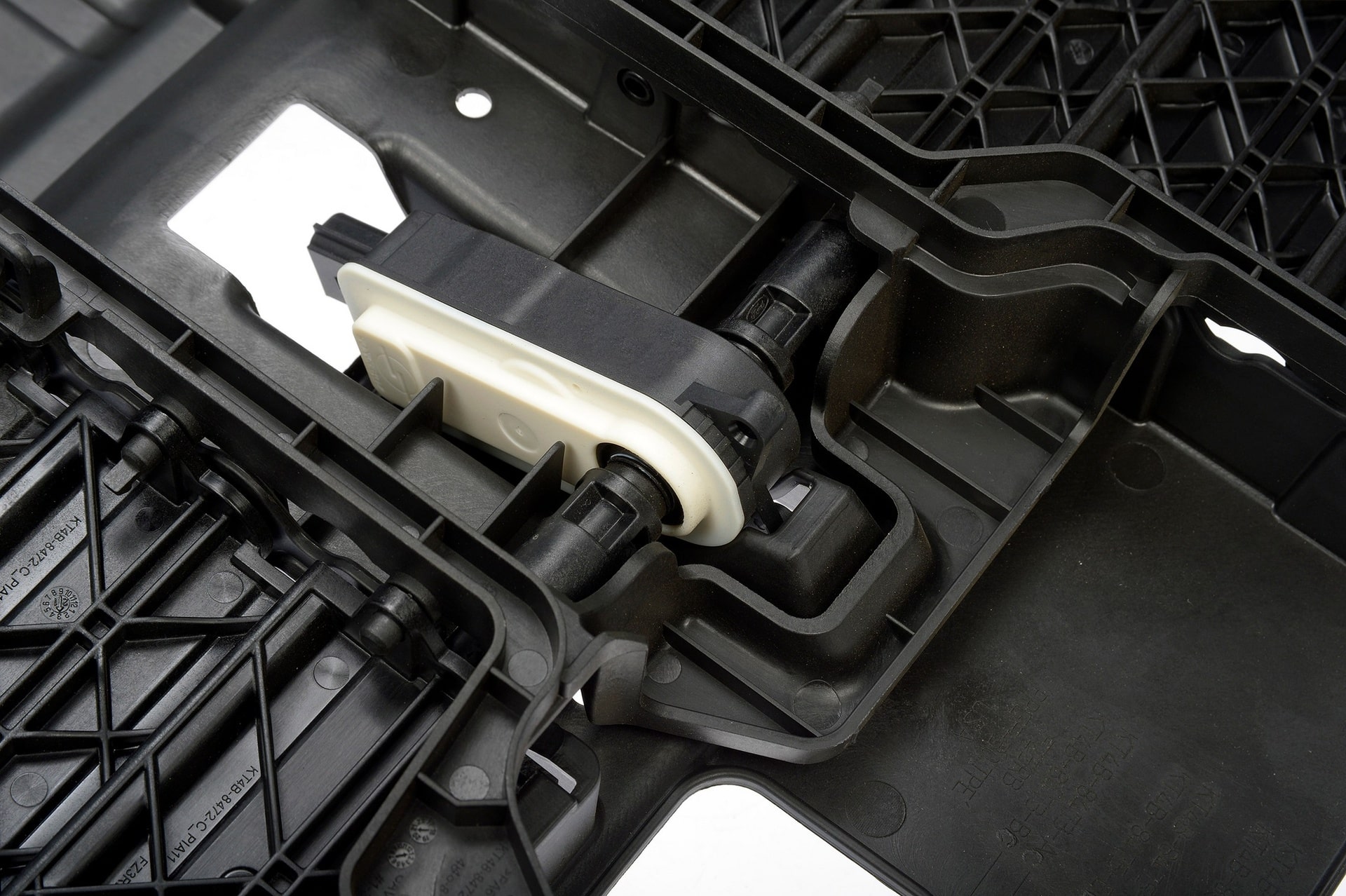 Dorman DOR-601-524 Active Grille Shutter – Topspeed Automotive Ltd